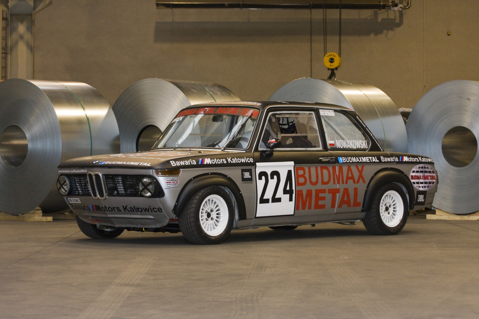 Wyścigowy klasyk BMW 2002ti - Trends Magazines