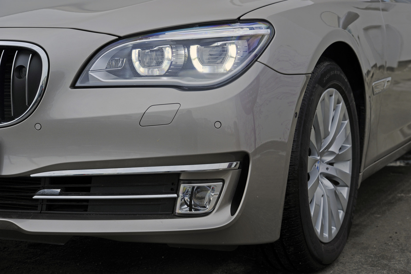 BMW 740d xDrive F01. Test z archiwum- ARCHIWUM - Trends Magazines