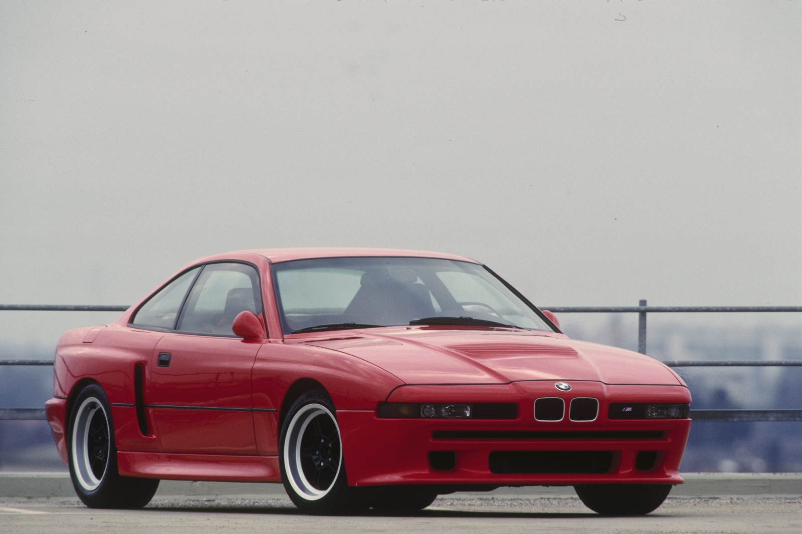 BMW M8 - Ferrari killer!- HISTORIA - Trends Magazines
