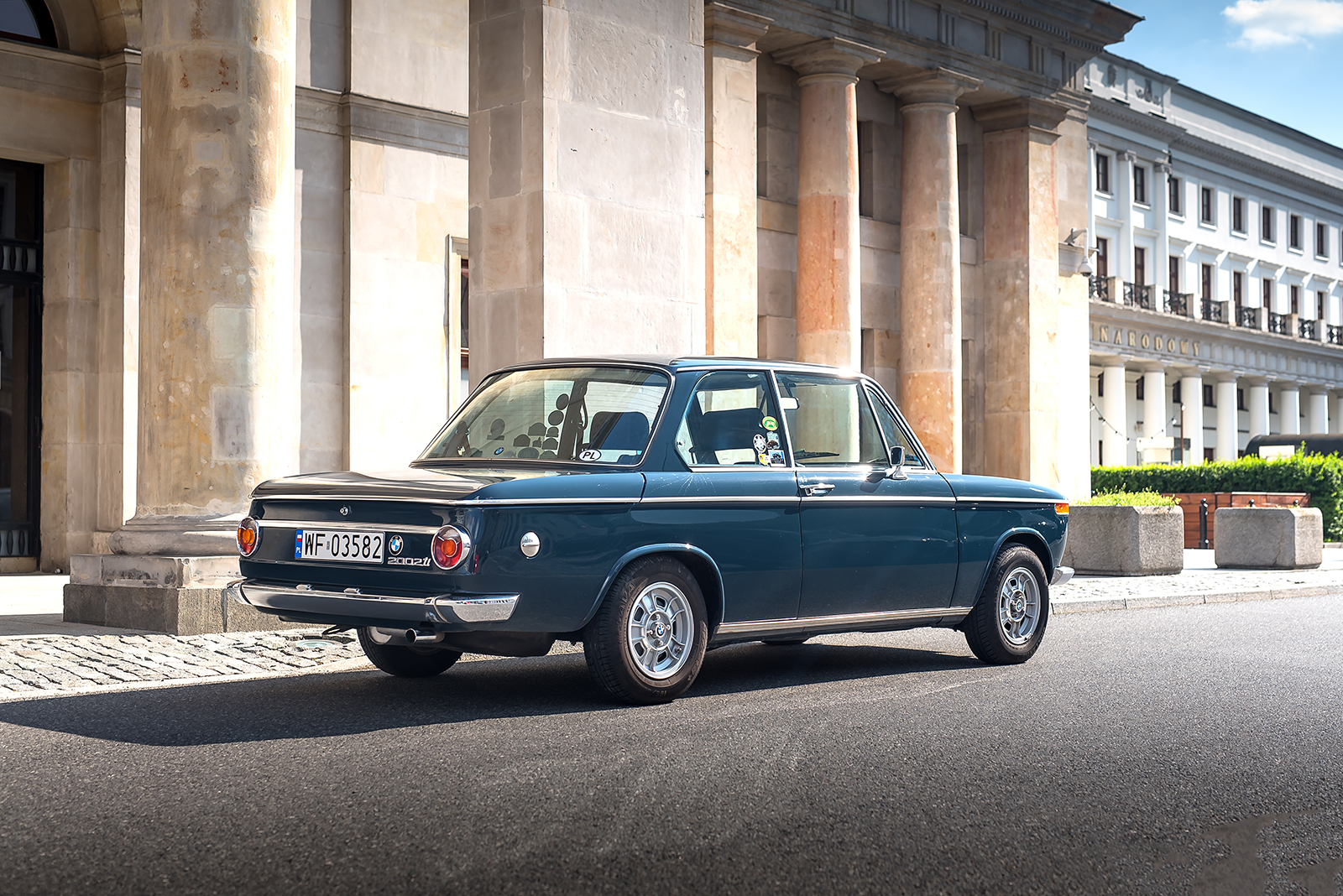 Klasyczne BMW 2002ti - galeria zdjęć - Trends Magazines