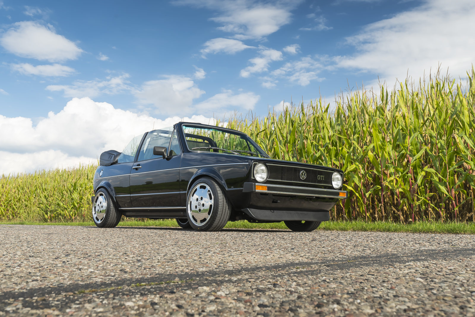 Klasyk na lato - VW Golf 1 cabrio po swapie silnika - Trends Magazines