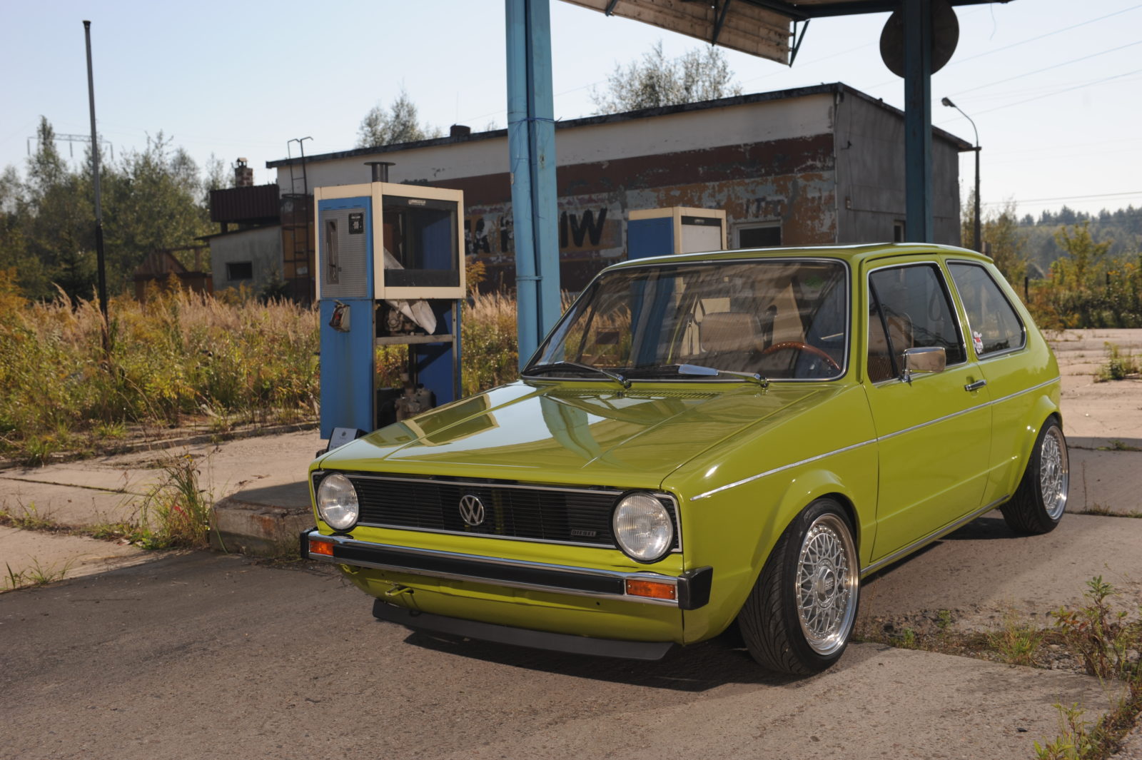 Subtelny tuning kultowego Golfa Mk 1 - Trends Magazines